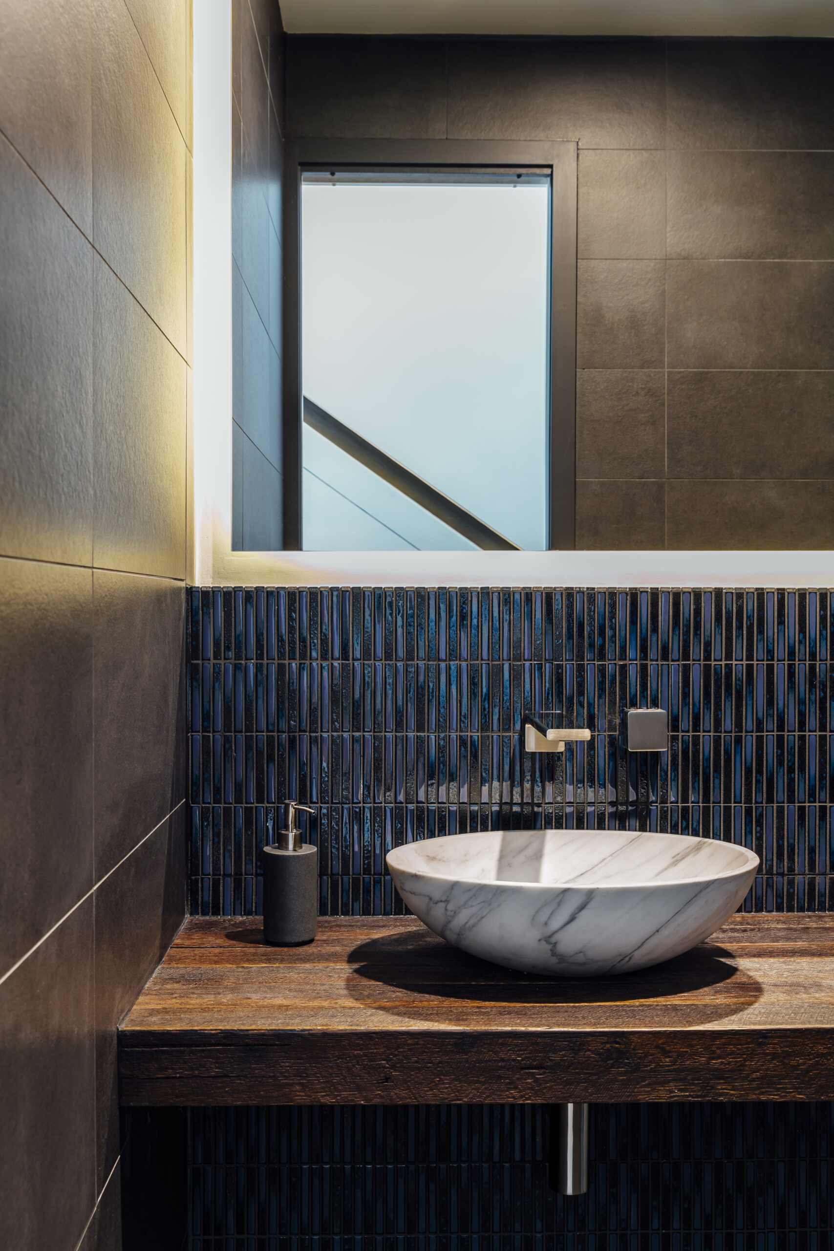 Design Tips, Tricks And Ideas For The Perfect Powder Room